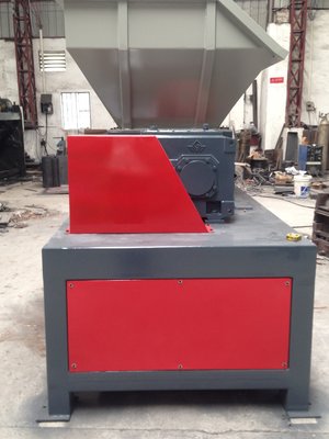 China Strong two shaft hard drive shredder plant, HDD shredder &computer hard disk machine factory supplier