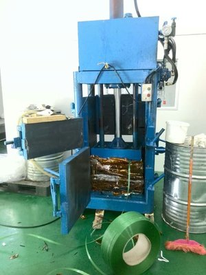 Automatic Used Clothes Baler Cardboard Baling Press Machine Best Quality Cloth Baling Press Machine Hydraulic Cardboard supplier