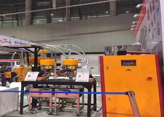 Centralized Production Conveyor Systems Storage Vat 25 KG For Plastic Industrial