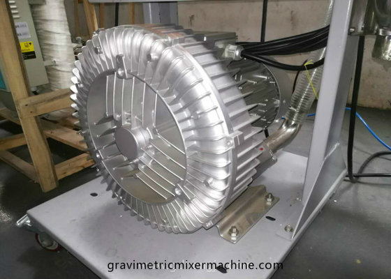 7 . 5 HP Plastics Auto Loader Machine 800  Kg / H Equipped Washing Function