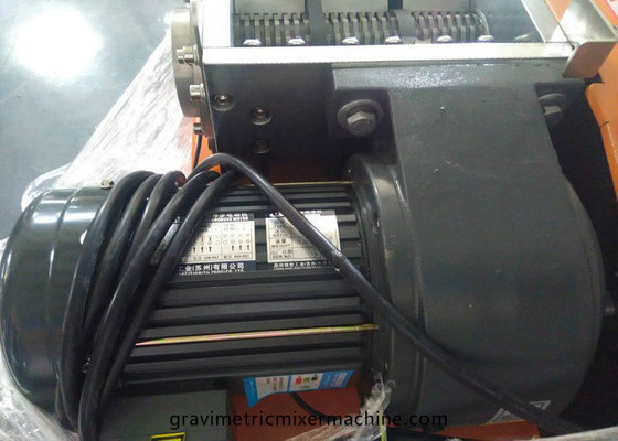 250rpm Plastic Crusher Machine 90 - 150 KG / Hr With Universal Sharpener