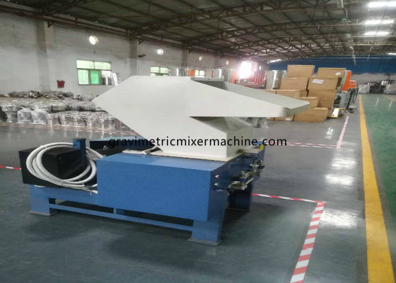 High Capacity Plastic Recycling Crusher , Soundproof Plastic Bottle Shredder 700 - 1000 KG