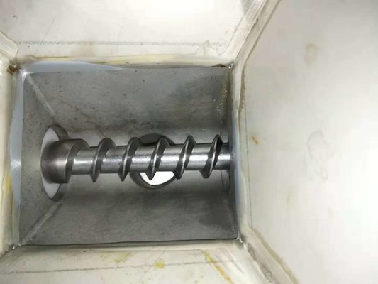 High Capacity Double Screw Volumetric Dosing Unit  Volumetric Screw feeder For Extruder 12 - 20 mm