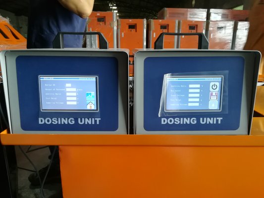 High Capacity Double Screw Volumetric Dosing Unit  Volumetric Screw feeder For Extruder 12 - 20 mm