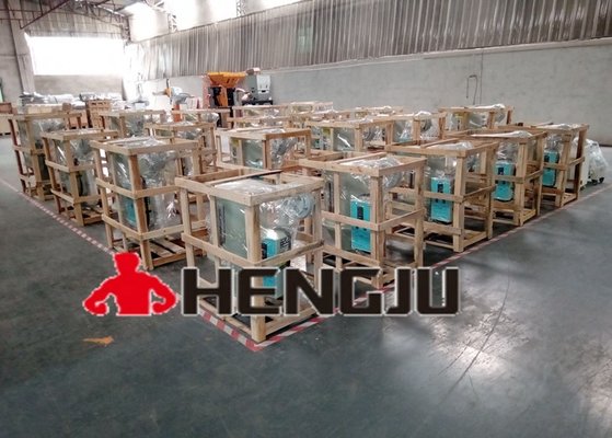 Customized Voltage Plastic Material Hopper Loaders Injection Molding Hopper 100KG With Filter