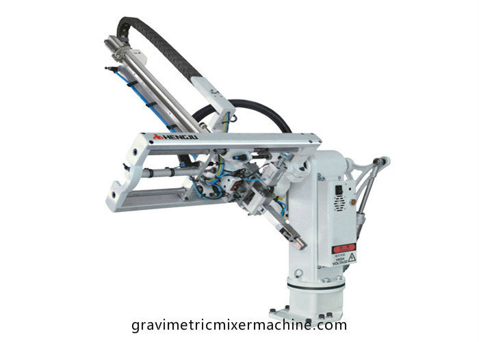 High Performance Vertical Industrial Robotic Arm For Plastic Industry