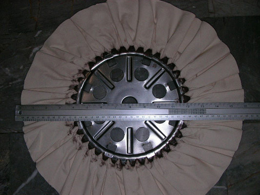 Buffing/polishing cloth/wheel with steel wing for rotogravure cylinder making