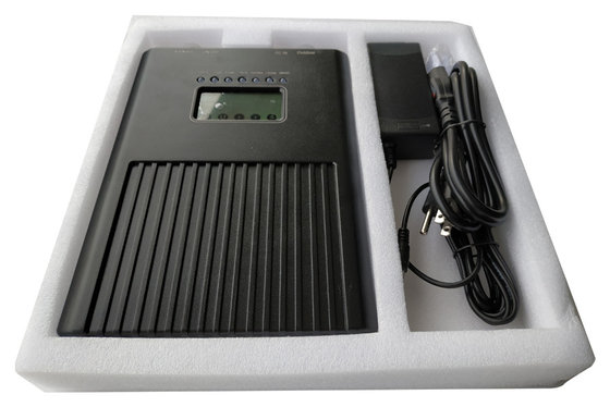 13 ~ ripetitore triplo della banda 23dBm con ripetitore senza fili del segnale di GSM del ripetitore del touch screen del ripetitore LCD di GSM il video