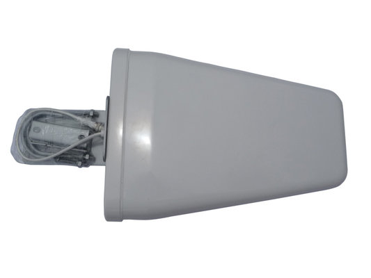 polarizzazione periodica di verticale dell'antenna YAGI 698~2700MHz dell'ampio della banda 9dBi ceppo di abbellimento