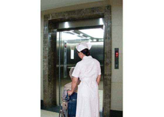2.0m/s Speed Bed Elevator 4800 Maximum overhead Safe and comfortable