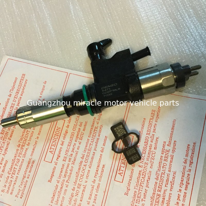 Injector for Denso 09000-5471 Hitachi Excuavator   Isuzu 8-98284393-0