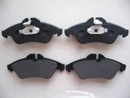 China Front Auto Brake Pads For Mercedes-Benz / Volkswagen / Dodge 0024203920 supplier
