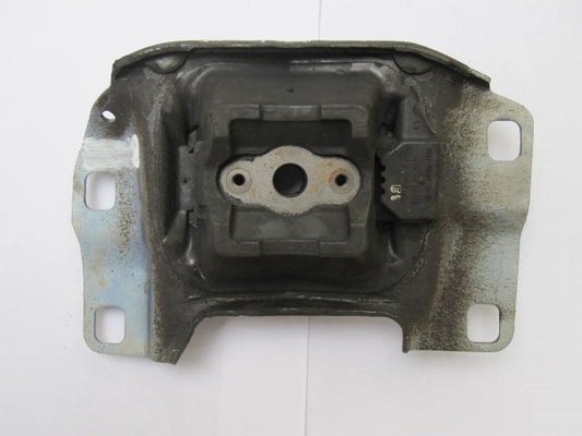 China 7M51-7M121 Ford Spare Parts Front Left Engine Mount Transfer Gear supplier