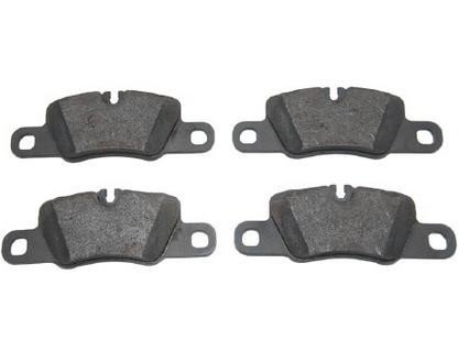 Low Dust Auto Brake Pads With Semi - Metal / Non - Asbestos / Ceramic Material supplier
