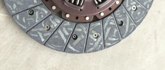 Metal Clutch Car Part For Nissan Pick-UP / Urvan Bus / PATROL Hardtop 30100-T8000 supplier