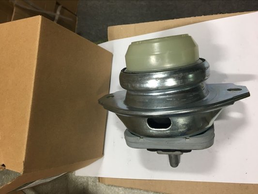 KKB500630 Land Rover Spare Parts Range Rover Sport Engine Torque Strut Mount supplier