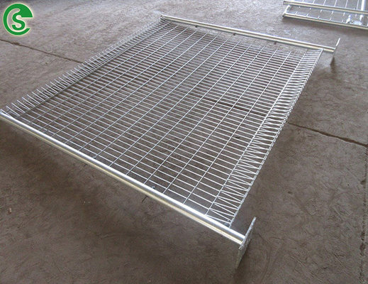 Security hot dipped galvanized wall roll top fencing triangular top fence Singapore