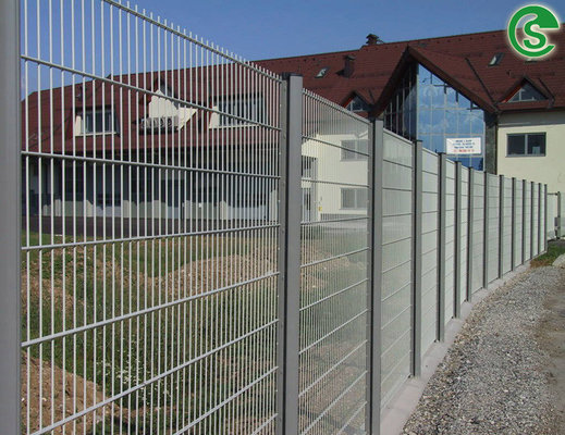 Heavy duty welded wire mesh perimeter security fence for boundary wall