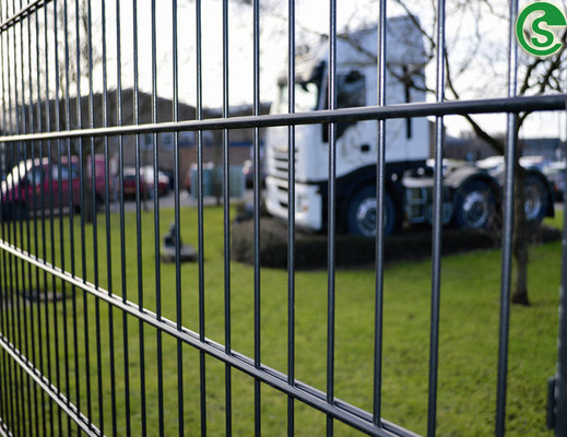Welded wire mesh 8/6/8 fencing panels design anti climb security parking lot fence