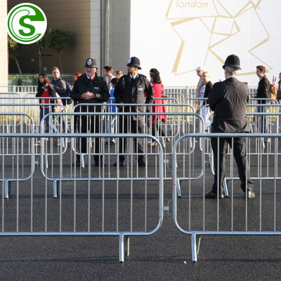 Metal round tube temporary fence panels galvanized remove road crowd control barricade for sale