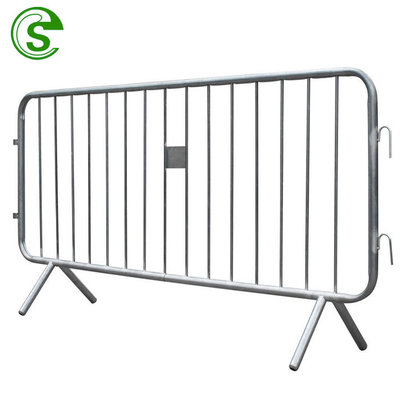 Anti-rust security hot dipped galvanized mobile metal police barricades fow crowd control