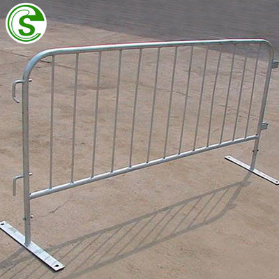 Anti-rust security hot dipped galvanized mobile metal police barricades fow crowd control