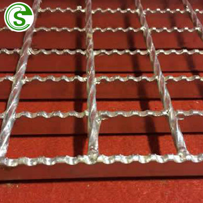 Slip resistant hot dipped galvanized metal bar grating 32 x 5