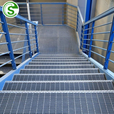 Metal building materials hot dipped galvanized steel grating for stair treads