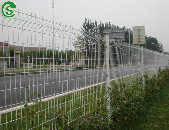 Factory price powder coated 6ft welded wire mesh fence for sale