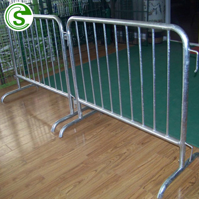 Anti-rust temporary metal fences panels round tube barrier for construction sites