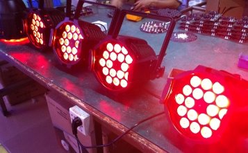 LED18X8W PAR Light，stage light,4 in 1,