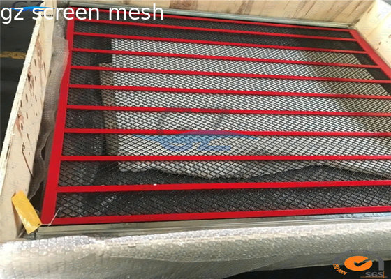 No blinding, self-cleaning screens with polyurethane strips delivering more wear life and eliminating blinding, pegging
