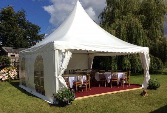 4*4m High Peak white color  Garden Pagoda Gazebo Canopy Tent with cheap factory price