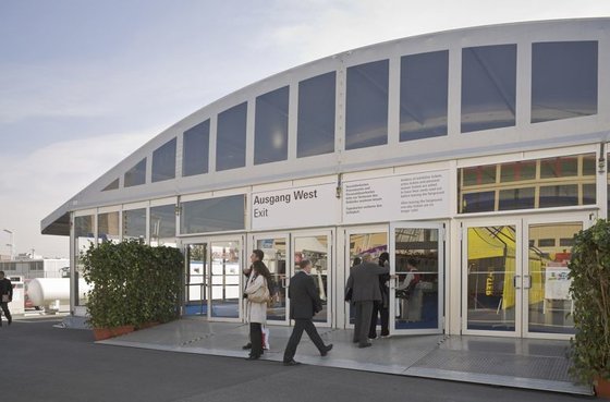 white 20x30m white arcum pvc fabric high peak tent roof top marquee tent for 500 people