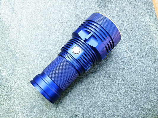 HIKELITE New Technology MT09R Three-lamp 25000 Lumen Long-range King Outdoor Ultra-bright flashlight supplier