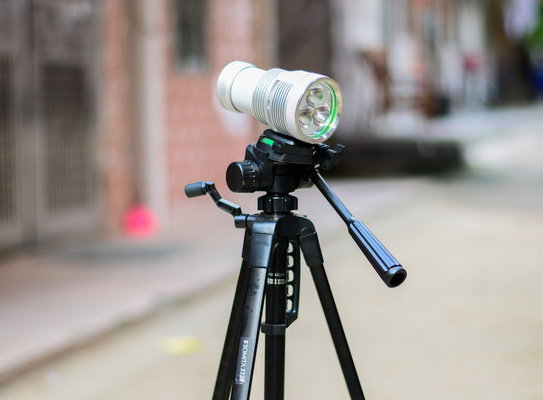 Haikelite MT03 3 core xhp70 21000 lumen high-power outdoor high-light bully flashlight supplier