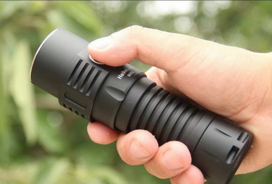 Haikelite MT02 Fashionable Outdoor Flashlight 2500 Lumens 3 Sections 18650 LED Long-range Flashlight supplier