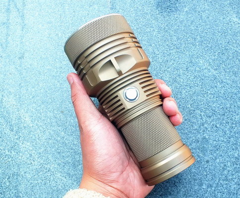 HIKELITE New Technology MT09R Three-lamp 25000 Lumen Long-range King Outdoor Ultra-bright flashlight supplier