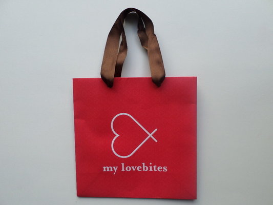 Coloured Paper Carrier Bags UV Coating Laser Printing for Chocolate