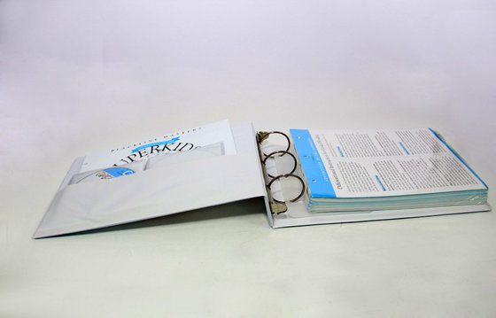 Glossy Lamination Hard Cover Book Printing Service For Kids Playing