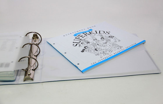 Glossy Lamination Hard Cover Book Printing Service For Kids Playing