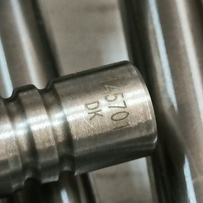 High Quality Excavator Auto Parts Engine Parts NT855 Exhaust Valve 3040830 3803519 3029333 supplier