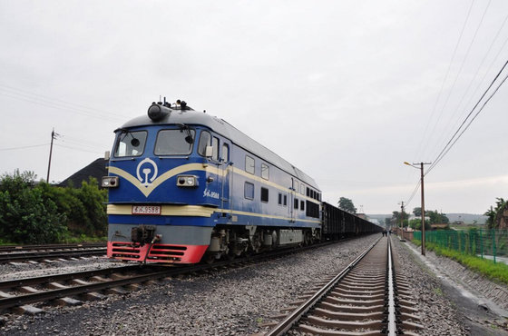 From China to St.Petersburg Railway Service LCL FCL China Agent warehouse Trucking