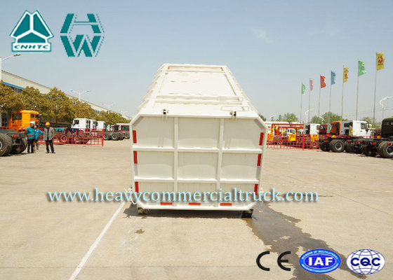Detachable Carriage Hook Lift Waste Management Trucks With Mechanical Suspension
