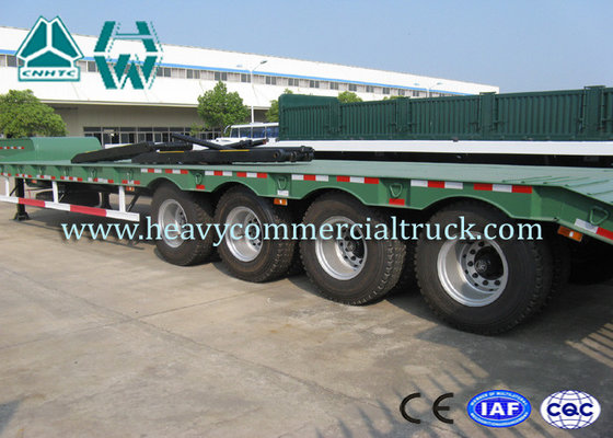 Green HOWO 4 Axles Low Bed Semi Trailer Carbon Steel Low Bed Truck
