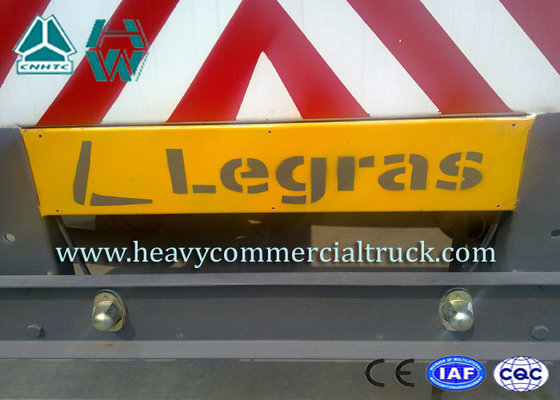 White Large Capacity 3 Axles Diesel Tank Semi Trailer For Transportation