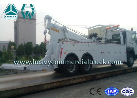 SINOTRUK 20 Tons Heavy Duty Tow Truck Wrecker , Road Recovery Vehicle