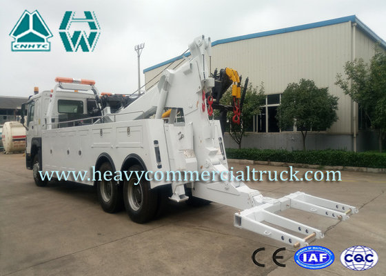 SINOTRUK 20 Tons Heavy Duty Tow Truck Wrecker , Road Recovery Vehicle