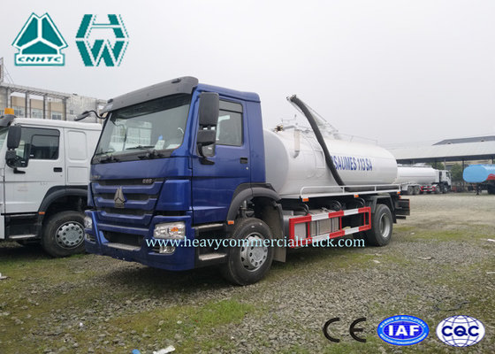 Environmental Vacuum Sewage Suction Trucks , HOWO 4 x 2 Sewer Cleaning Truck