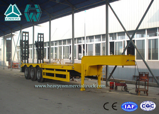 High Performance Steel Low Bed Trailer 3 Axle With Hydraulic Ladder